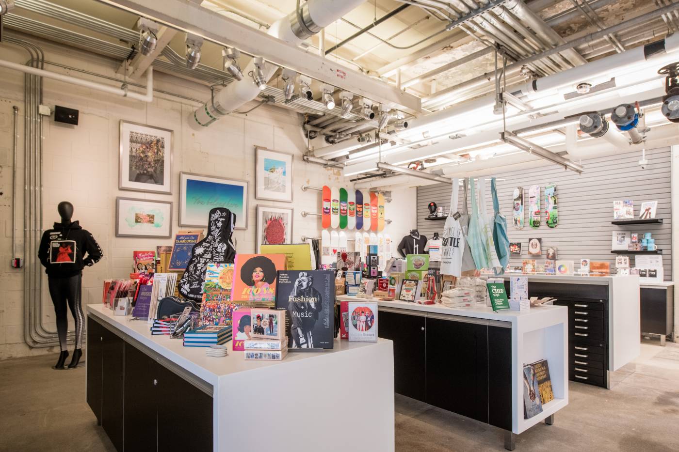 Member Double Discount Days | The Momentary