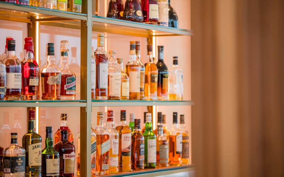 Tower Bar | The Momentary