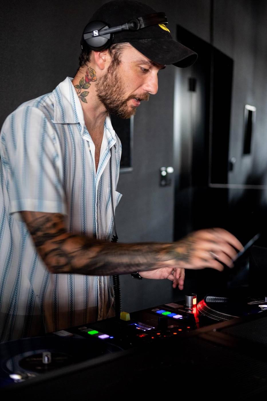 Courtyard Sessions | DJ RS and The Parker Francis Band | The Momentary