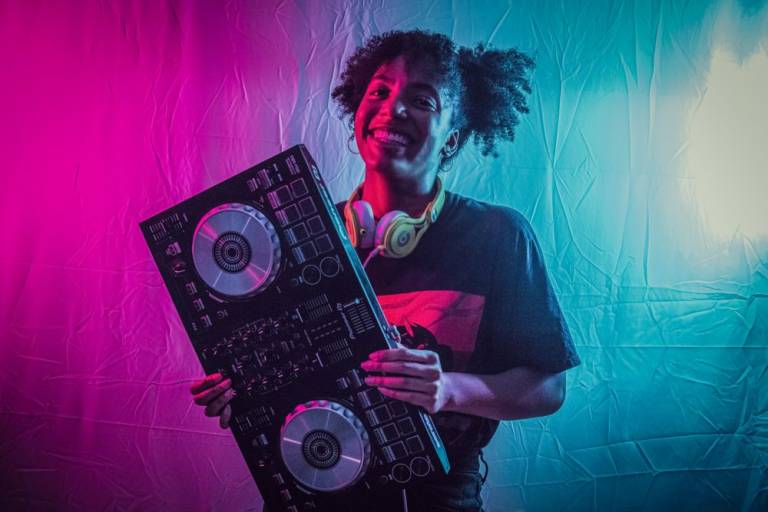 Courtyard Sessions | Momentous Takeover | The Momentary